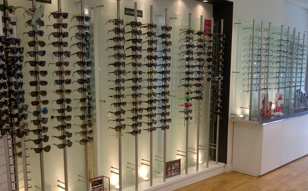 Contact Us / Find Stores